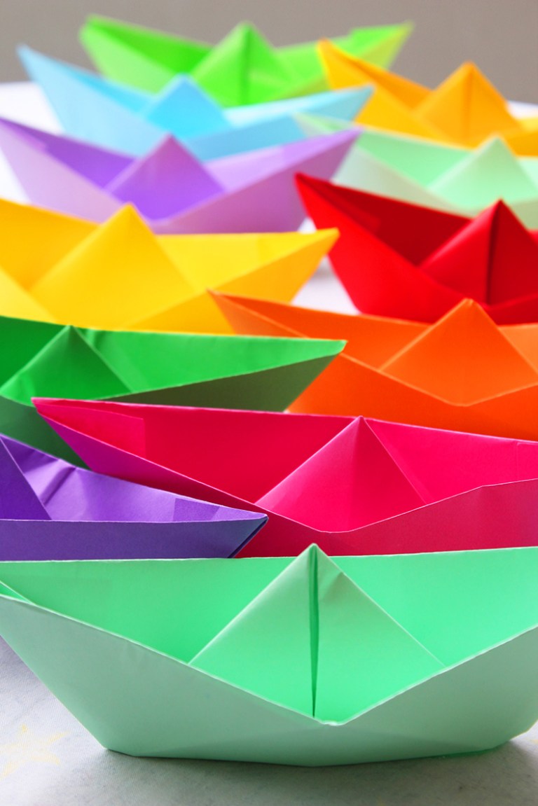 sail away with paper boats | marmite et ponpon