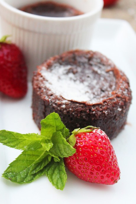 chocolate volcano cake au coeur coulant | marmite et ponpon