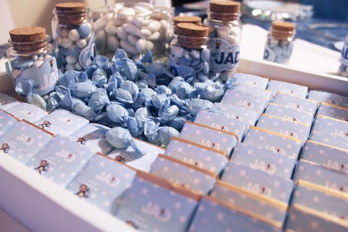 Soft as a cloud – personalized baby welcoming decorations | marmite et ...
