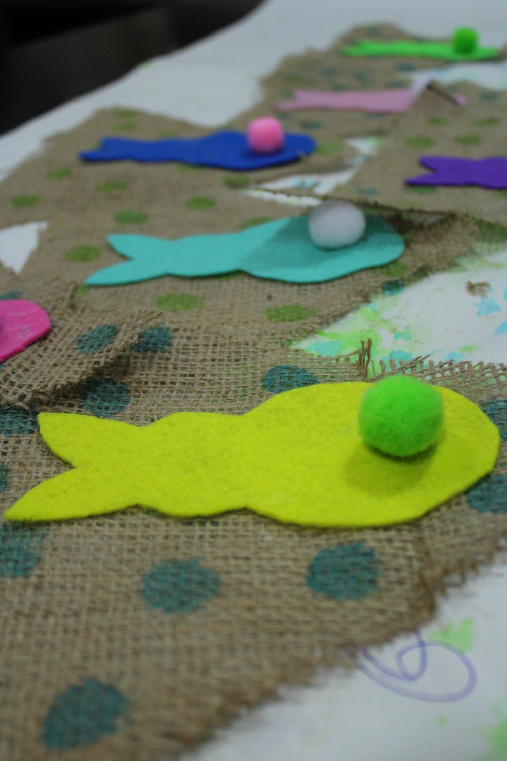 Easter bunny burlap bunting – Crafts for little hands | marmite et ponpon