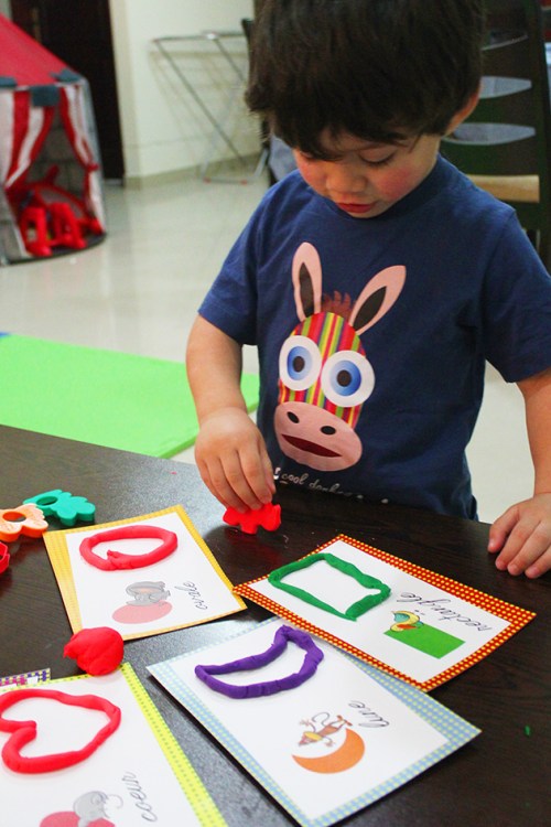 3 fun games to teach your toddler the geometric shapes and colors (free ...