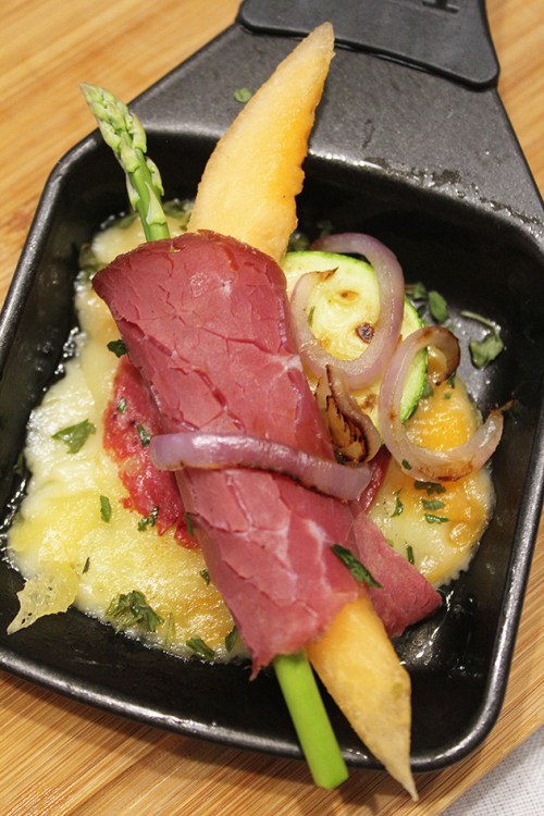 How to host a Raclette party at home | marmite et ponpon