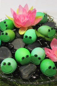 Frogs Easter eggs – DIY | marmite et ponpon
